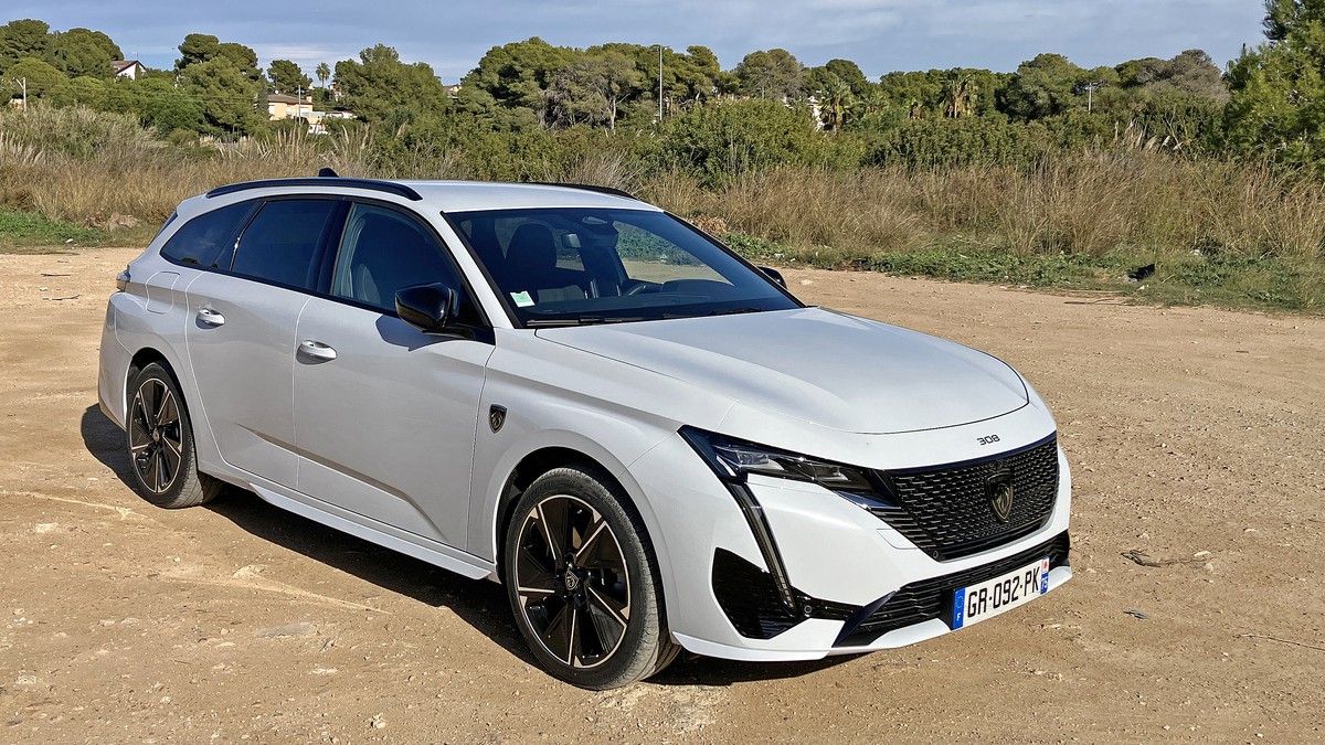 Peugeot e-308 SW